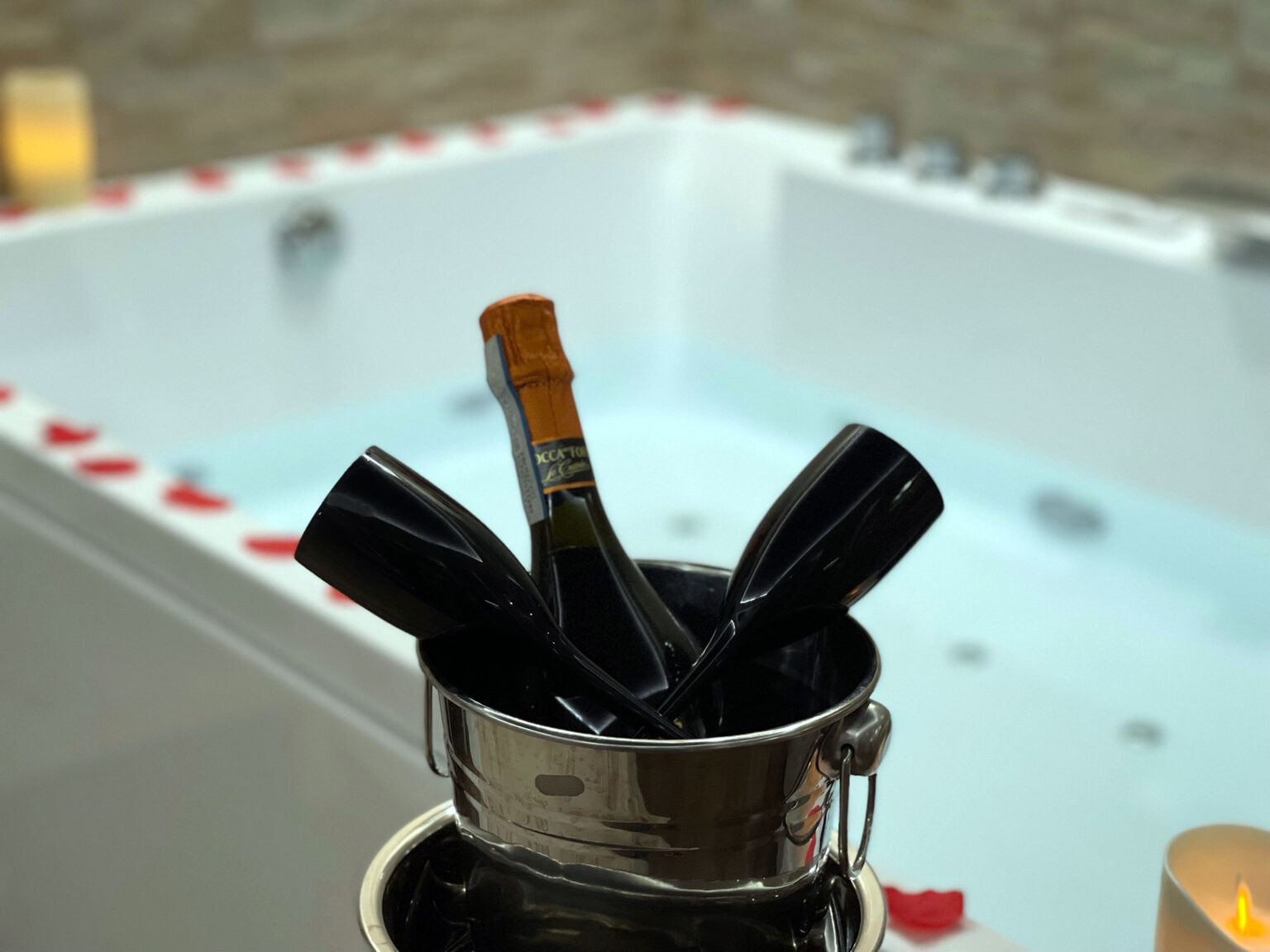 Gift Voucher Suite vasca idromassaggio !! Fai un regalo originale